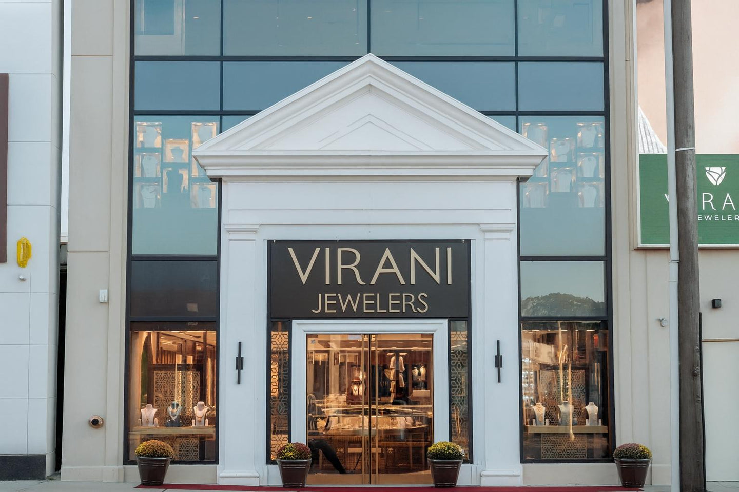 Diwali Jewelry - 18K & 22K Gold Bangles, Temple, Gifts | Shop Virani ...